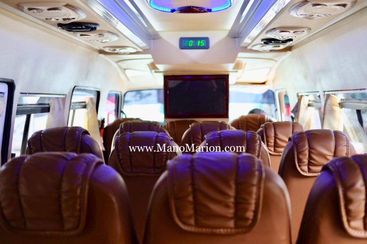 Sewa Elf Jakarta - Interior Isuzu Elf 19 Seat | ManoMarion Transport